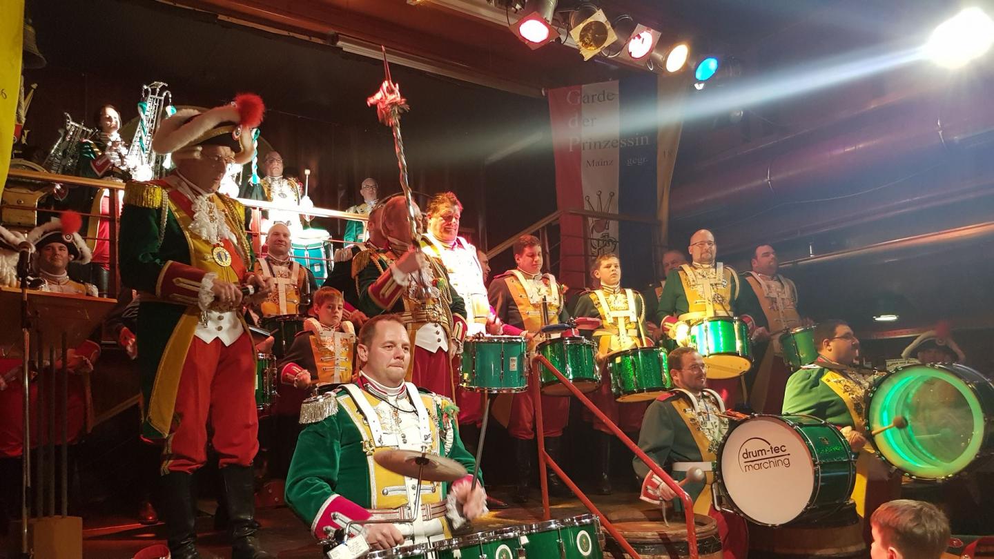 Garde der Prinzessin startet in die neue Kampagne - Mainzer Fastnacht e.G